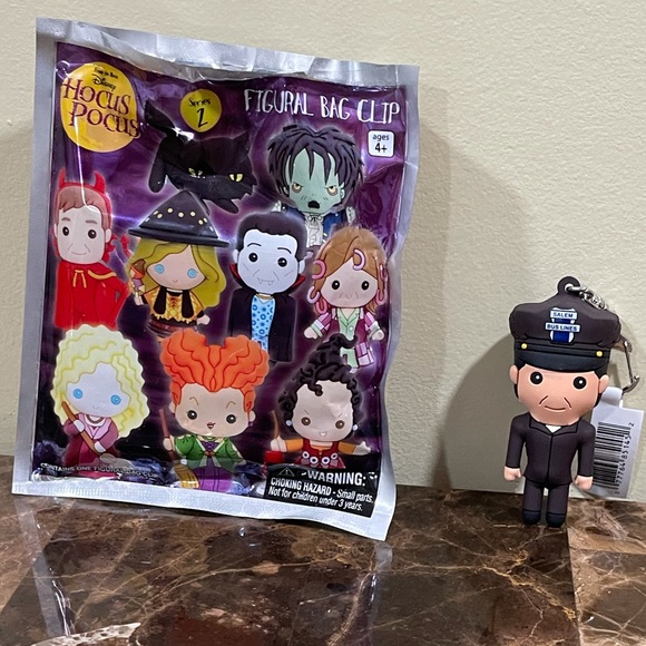 Spirit | Accessories | Disney Hocus Pocus Salem Bus Driver 3d Figural ...
